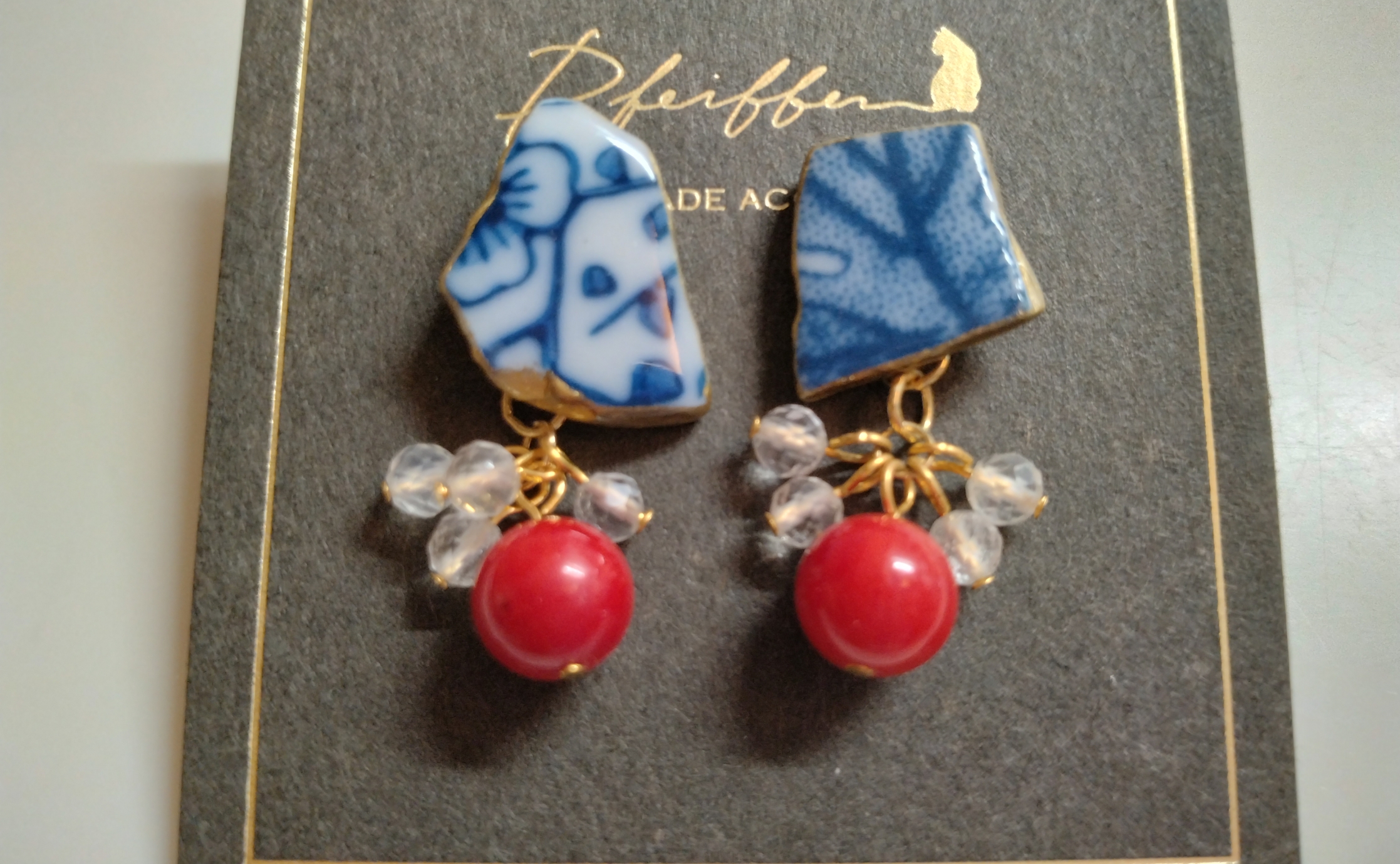 元気が出る赤色珊瑚のピアスを買いました。ルクアイーレ1階 手作市場｜Alcocca梅田 大阪 （アルコッカ 梅田 大阪）