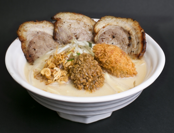 冬の田所のドドド定番であり、そして人気No.1広島味噌らーめん登場！｜Alcocca梅田 大阪 （アルコッカ 梅田 大阪）